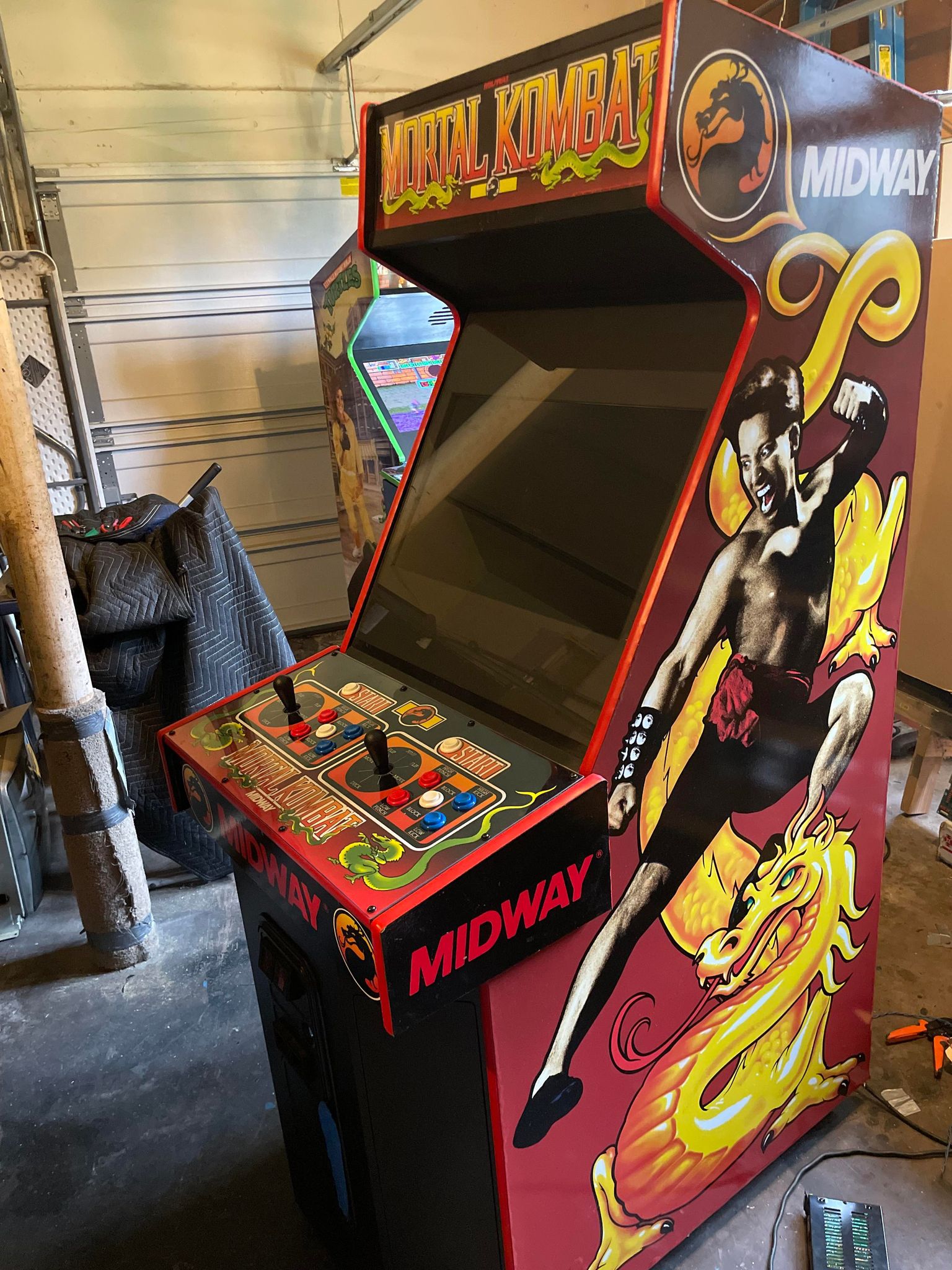 REPRODUCTION & RESTORATION CABS – LAB Arcades